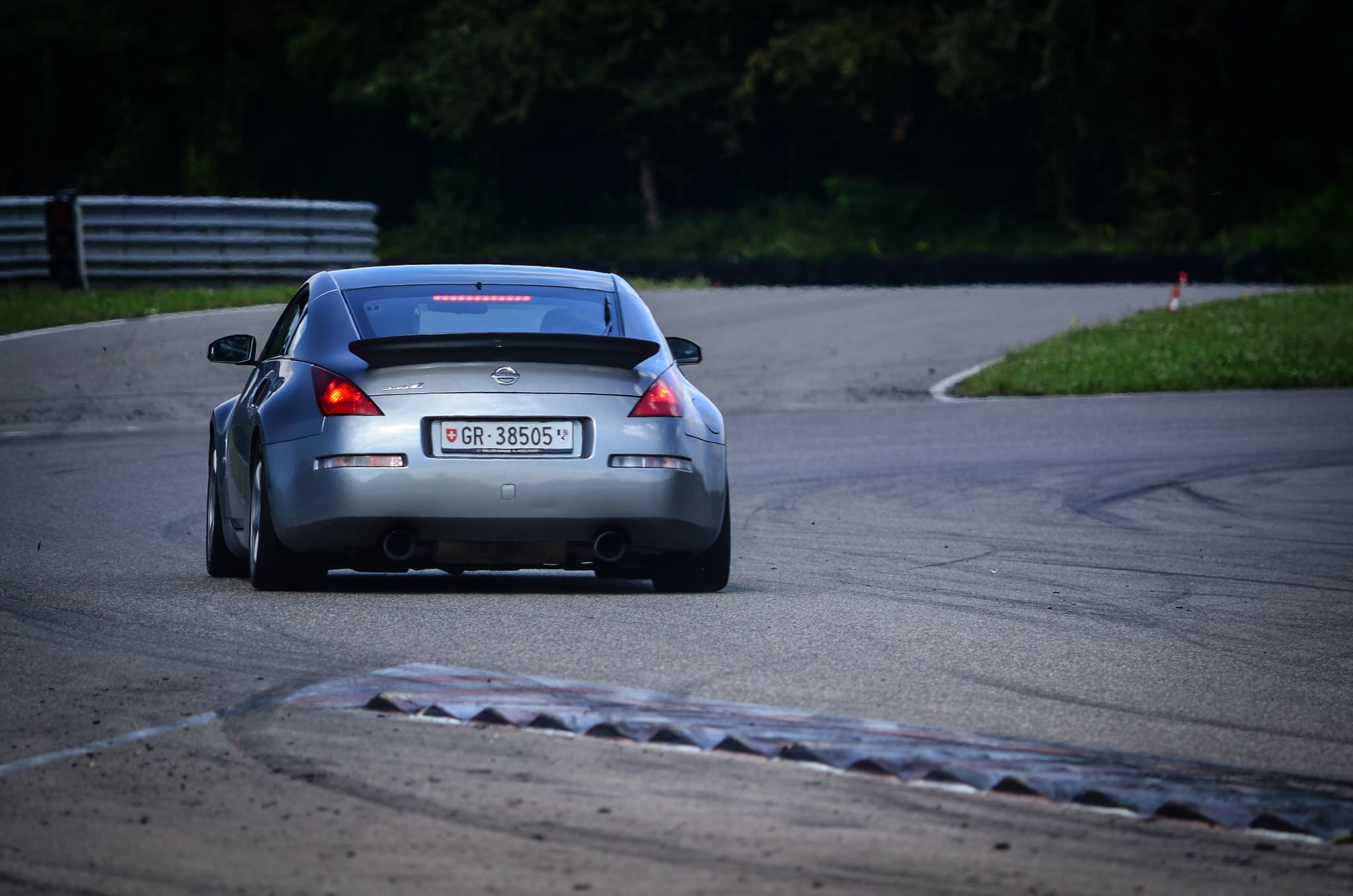 G35 vs 350z: Specs, Differences & Part Compatibility | Low Offset