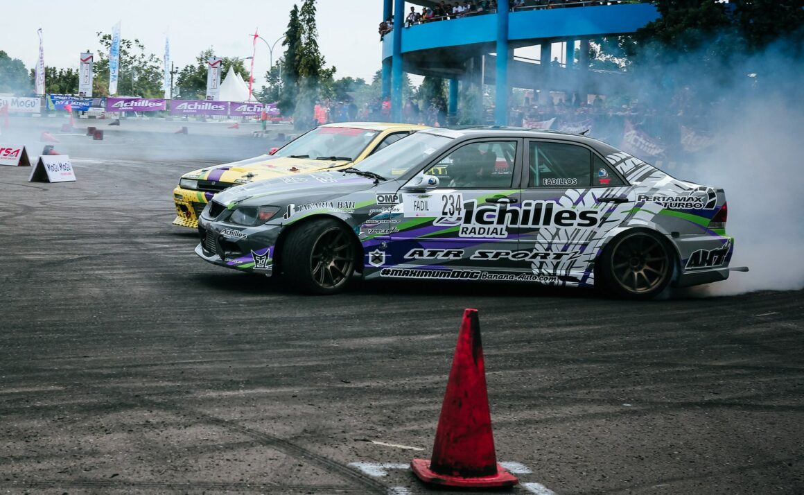 Strut Bars Explained: What They Do, Benefits & Disadvantages | Low Offset