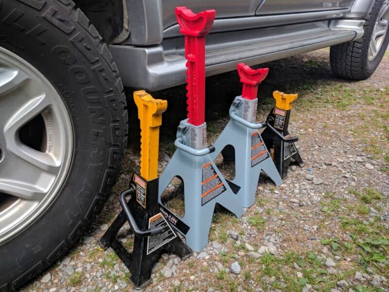 Best Jack Stands: Your Ultimate Guide | Low Offset