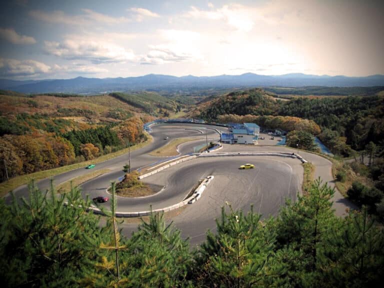 Touge: Grip & Drift Racing on Japan’s Mountain Roads | Low Offset