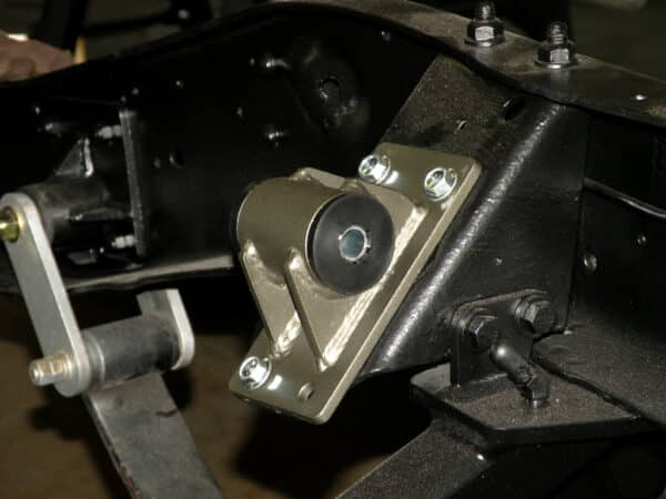 5 Key Symptoms of Bad Motor Mounts | Low Offset