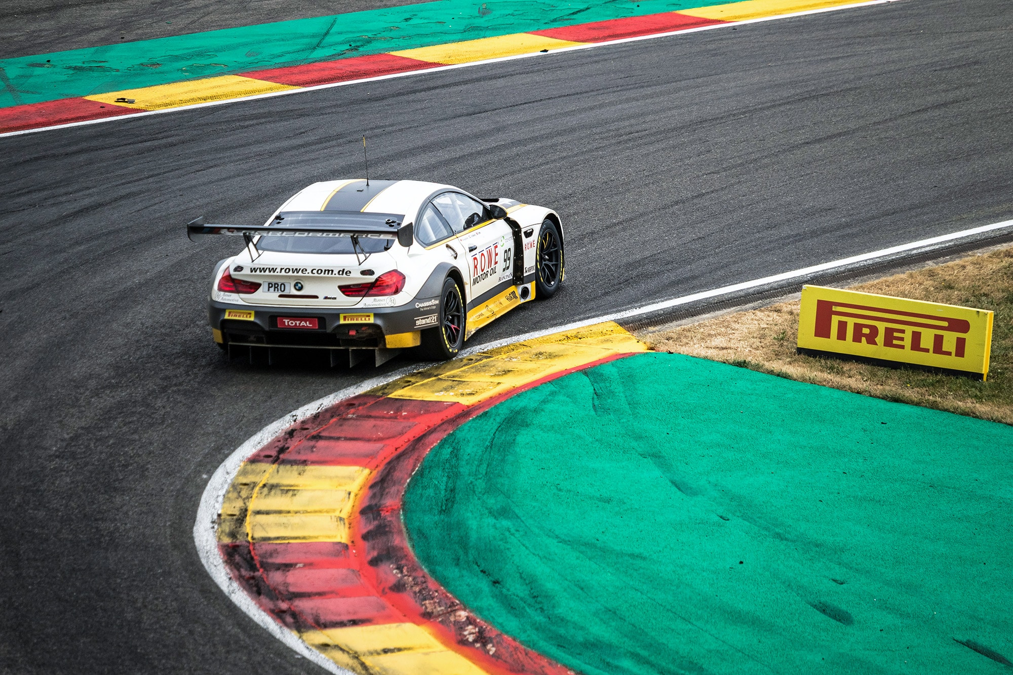 Momentum Driving: How to Drive a Slow Car Fast | Low Offset