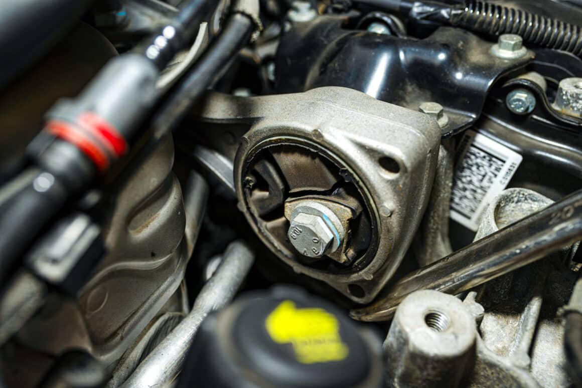 Solid vs Polyurethane Motor Mounts: Does Material Matter? | Low Offset