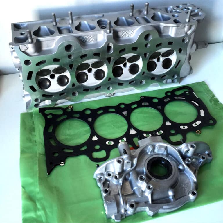 Honda Mini-Me Swaps: How to Put a VTEC Head on Your D-Series | Low Offset