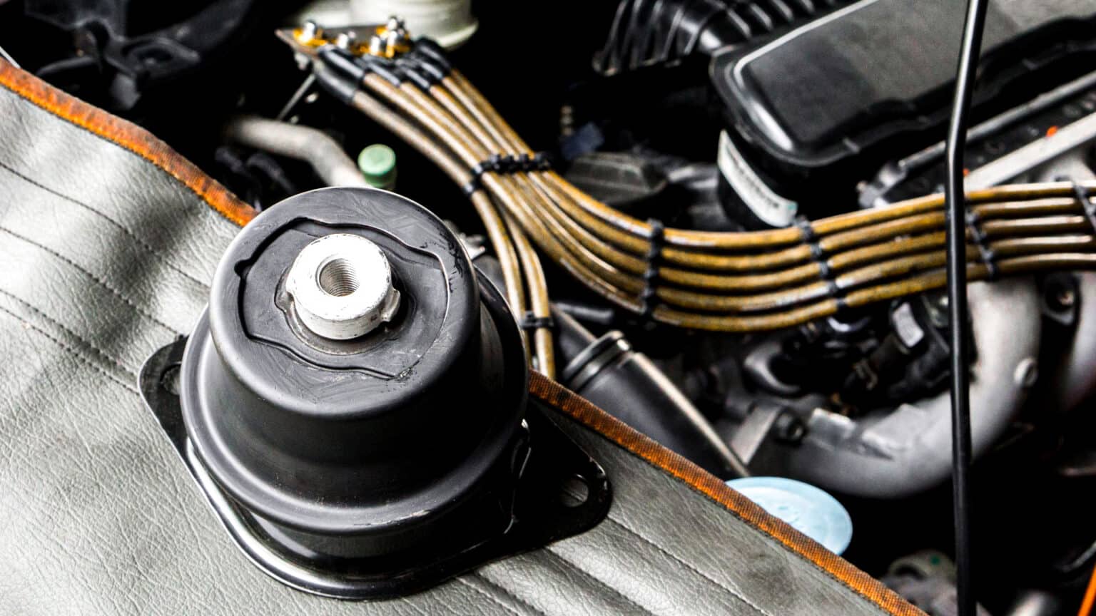 Solid vs Polyurethane Motor Mounts: Does Material Matter? | Low Offset